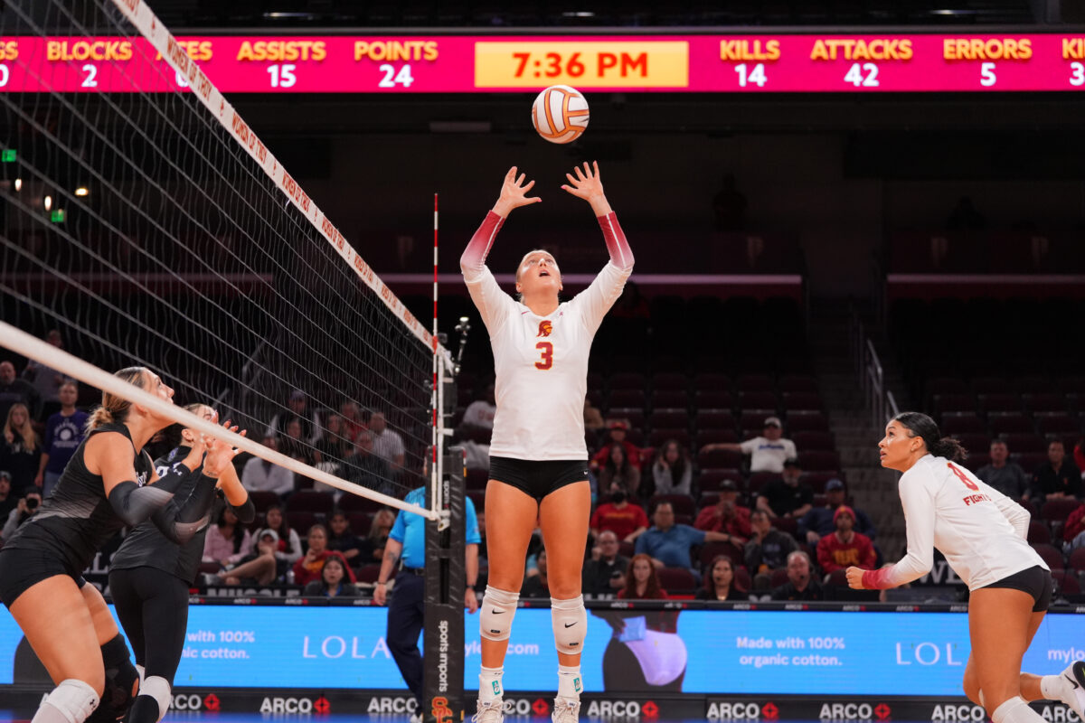 All-conference setter Messer explains why she decided to come home ...